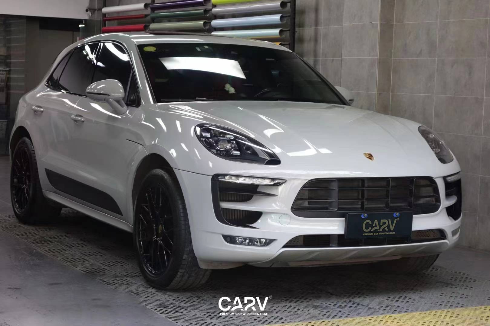 保时捷Macan卡孚CARV改色膜白金保时捷亚灰_搜狐汽车_搜狐网