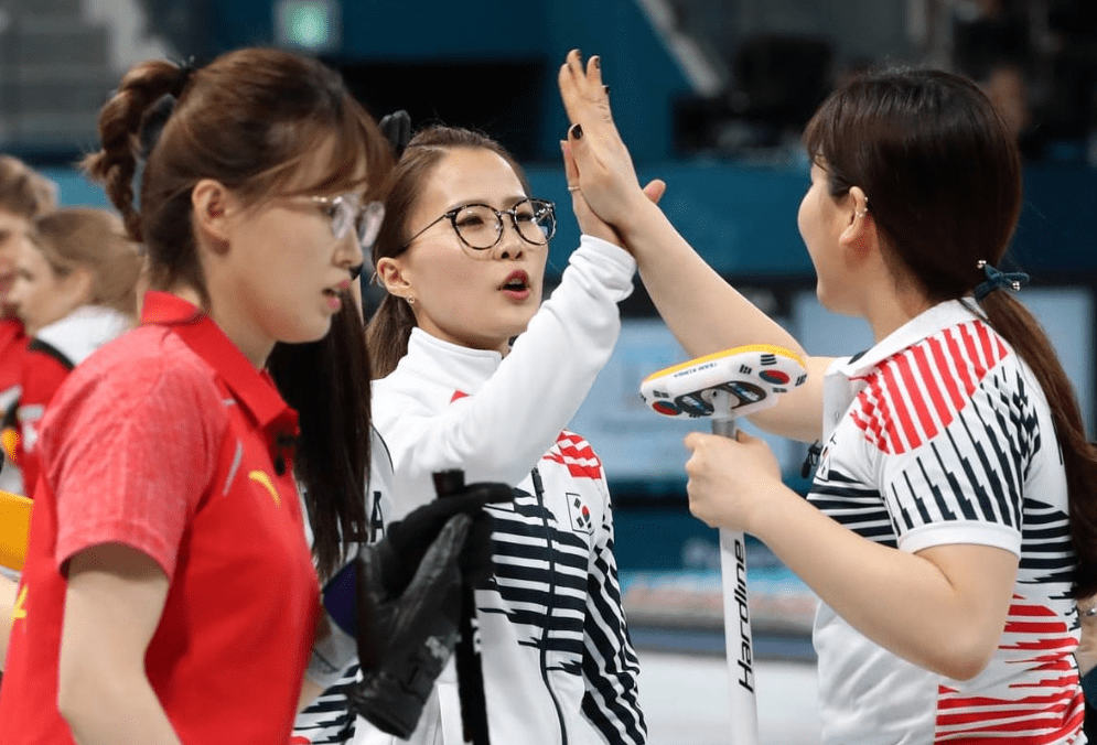 史上最奇葩奖励！韩国冰协重奖，2位金牌选手终身免费吃炸鸡！_黄大宪_冬奥会_北京