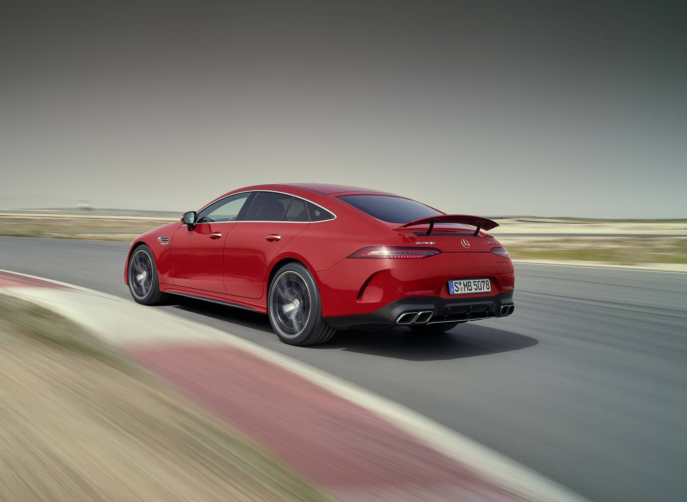 地表最强4门量产车 全新梅赛德斯AMG GT发布！_搜狐汽车_搜狐网