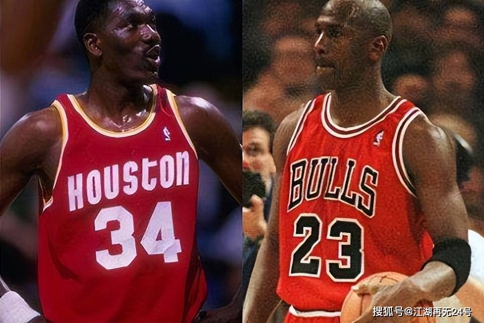 一个赛季包揽MVP、FMVP、DPOY！总决赛打爆尤因，94年大梦诠释何为顶级中锋_奥拉朱旺_迈克尔·乔丹_最佳球员