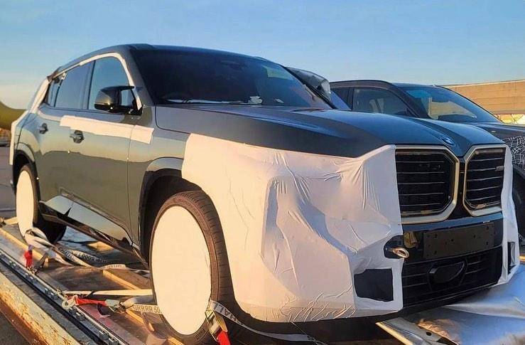 搭载V8发动机 中控家族化的造型 全新宝马XM量产版曝光_搜狐汽车_搜狐网