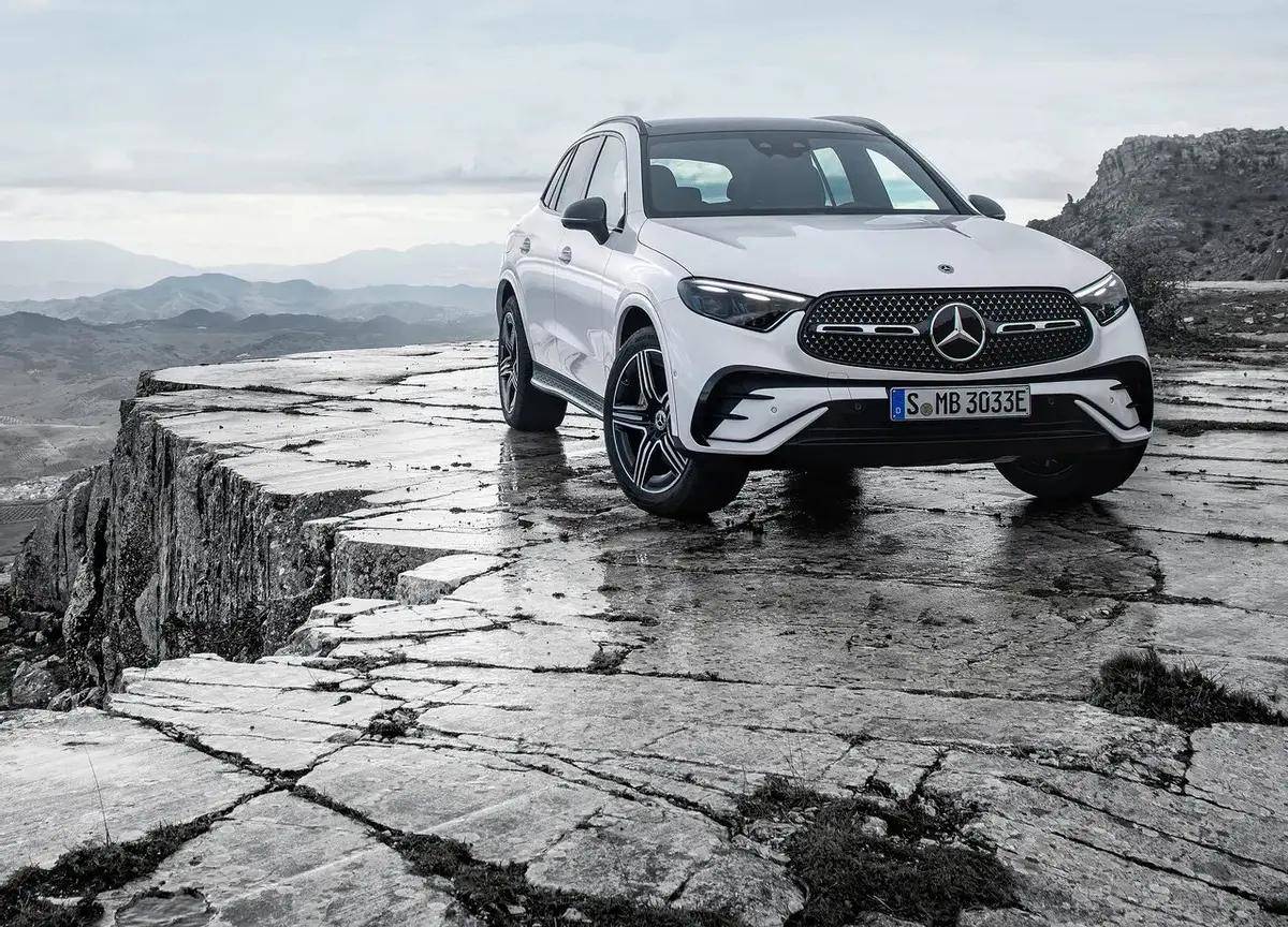 或配1.5T发动机？全新奔驰GLC最快年内上市，豪华感远超X3和Q5！_搜狐汽车_搜狐网