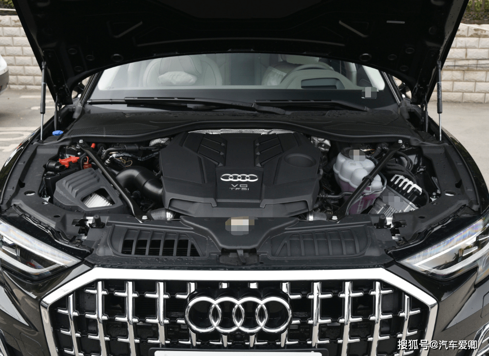 “迈巴赫”版奥迪A8，车长5450mm，大饼式轮毂，后排奢华配4座_搜狐汽车_搜狐网