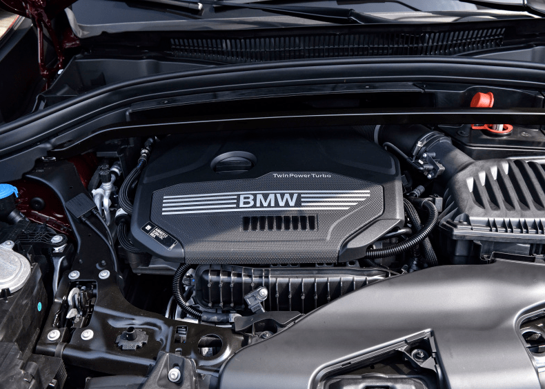 BBA 2.0T引擎升级！奥迪传统，宝马均衡，奔驰电气化激进，谁能打？_搜狐汽车_搜狐网