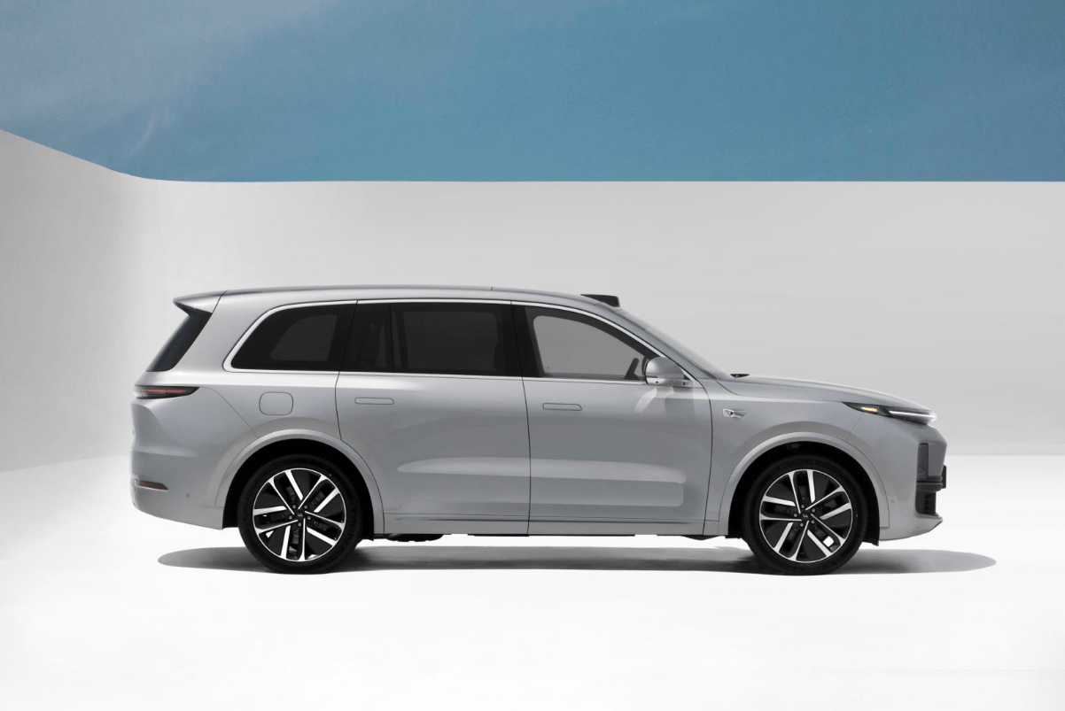 最长续航1315km，自重超2.5吨5.3s破百，实拍2022款理想L9_搜狐汽车_搜狐网