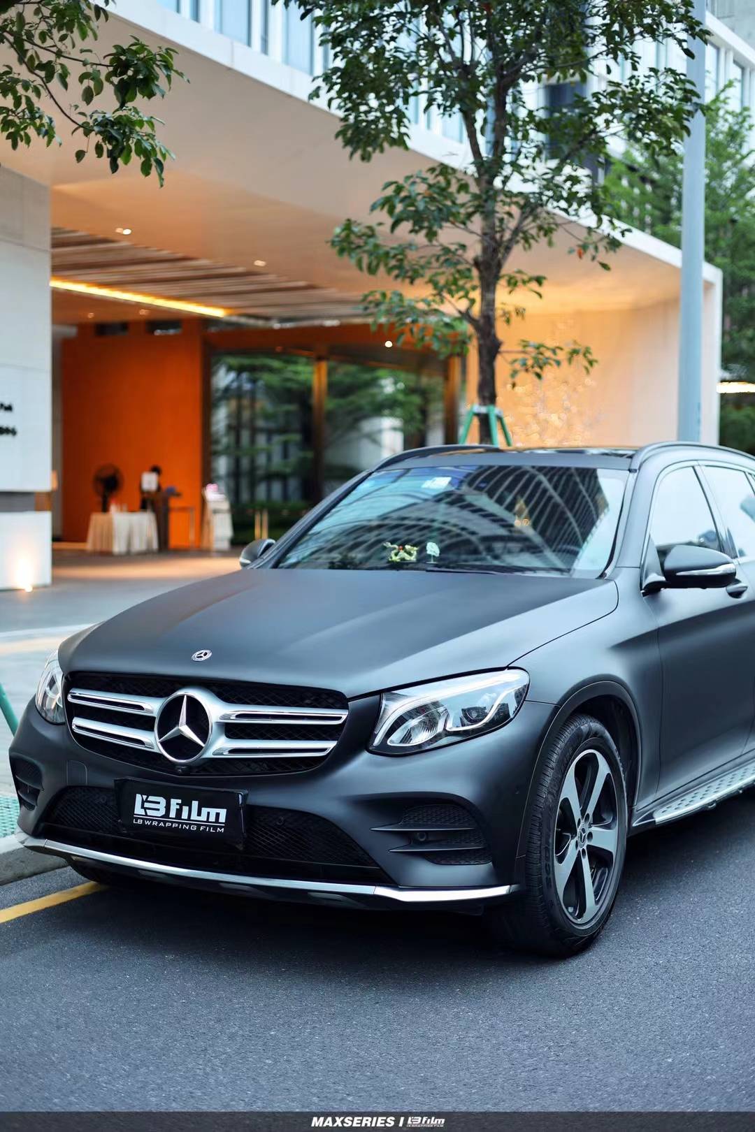 奔驰GLC-LBFILM改色膜小珍珠金属黑,黑得酷炫,黑得有质感_搜狐汽车_搜狐网