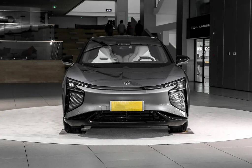 车长5米2，标配空气悬挂，57万元起售，带你看高合HiPhi X_搜狐汽车_搜狐网