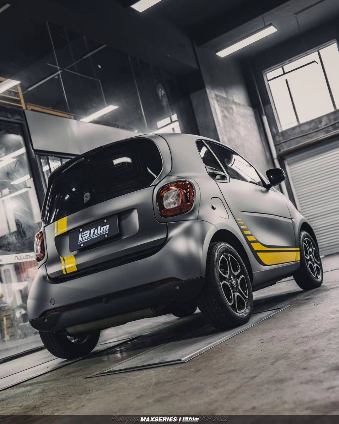 奔驰Smart-LBFILM改色膜原厂漆AMG山灰,深灰与亚面金属的搭配_搜狐汽车_搜狐网