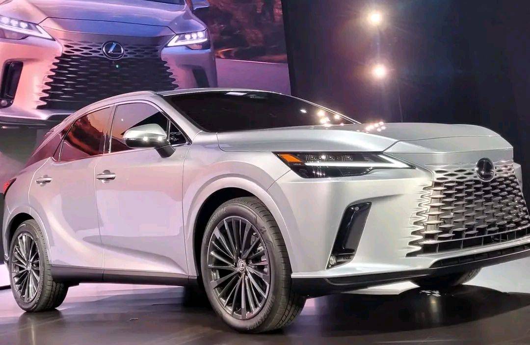 2023款雷克萨斯RX500h亮相，“机甲”风格外观+2.4T+8AT，太帅气_搜狐汽车_搜狐网