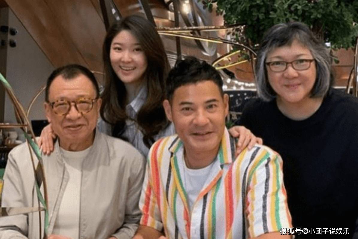 73岁许绍雄罕露面！移民新加坡已30多年，买豪宅开餐厅生意爆火_女儿_香港_店铺