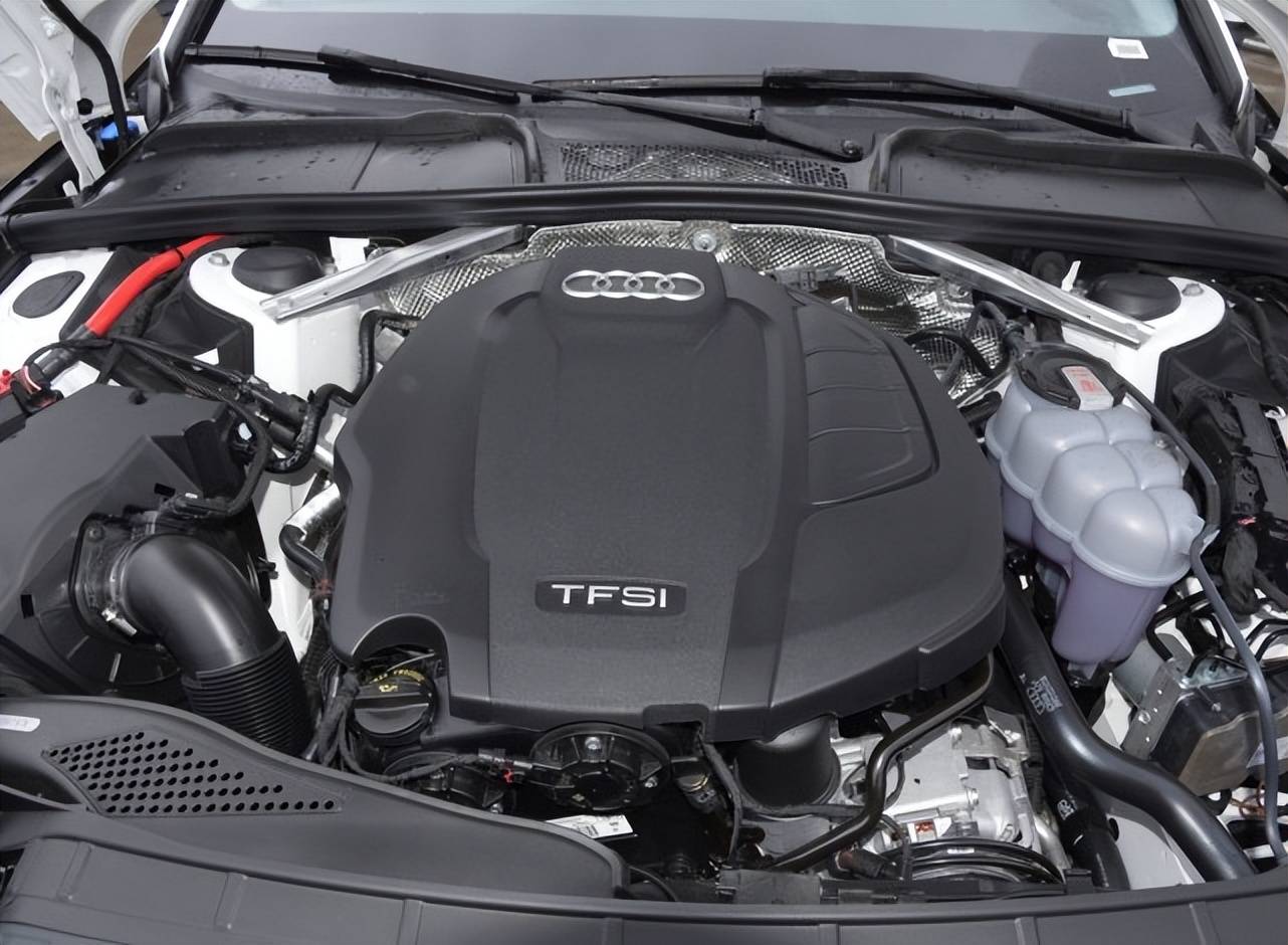 月薪一万养不起BBA？扒一扒奥迪A4L养车成本：真是买得起养不起！_搜狐汽车_搜狐网