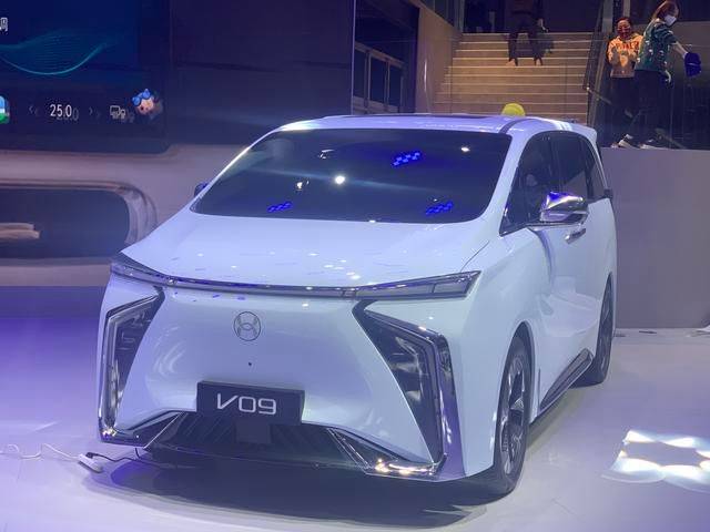 2022广州车展抢先看｜充电5分钟，续航200km，探馆实拍合创V09_搜狐汽车_搜狐网
