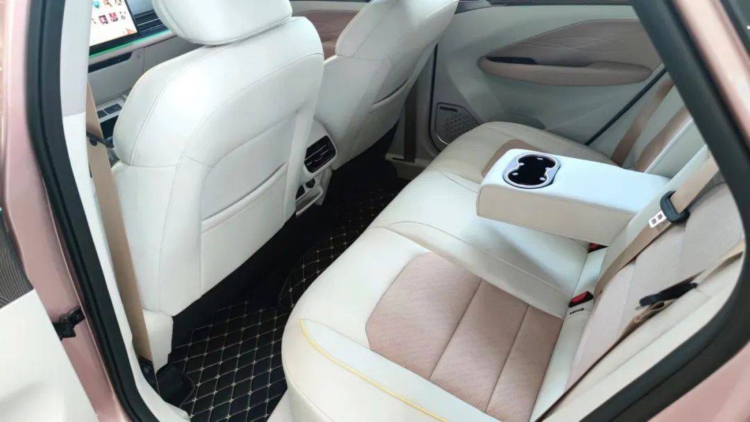 零百6.9秒+华为鸿蒙OS加持！几何G6/M6南区上市引波澜_搜狐汽车_搜狐网