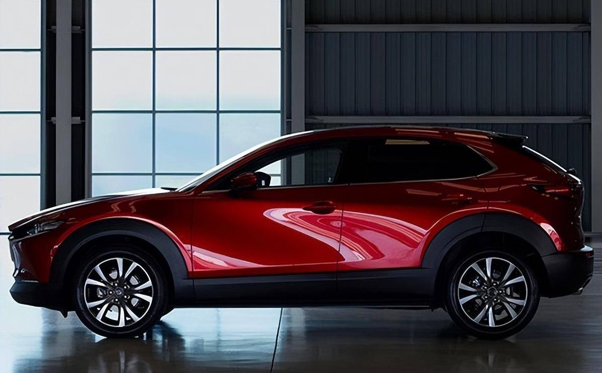 马自达旗下的“黑马”CX-30，全系标配2.0L，158马力，比卡宴漂亮_搜狐汽车_搜狐网