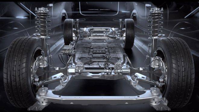 理想L9真的是四轮加彩电？相比问界M7贵了十多万的它值得买吗_搜狐汽车_搜狐网