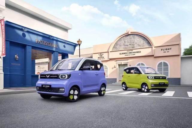 宏光MINIEV和QQ冰淇淋哪个好？懂车小编帮你对比一下_搜狐汽车_搜狐网