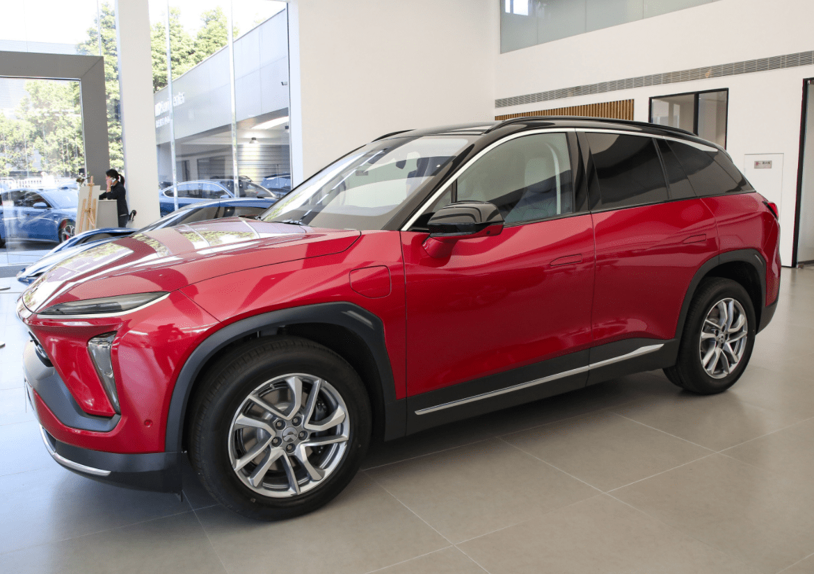 产品突出，还能免费升级8155，30万级SUV看岚图FREE超长续航纯电版_搜狐汽车_搜狐网