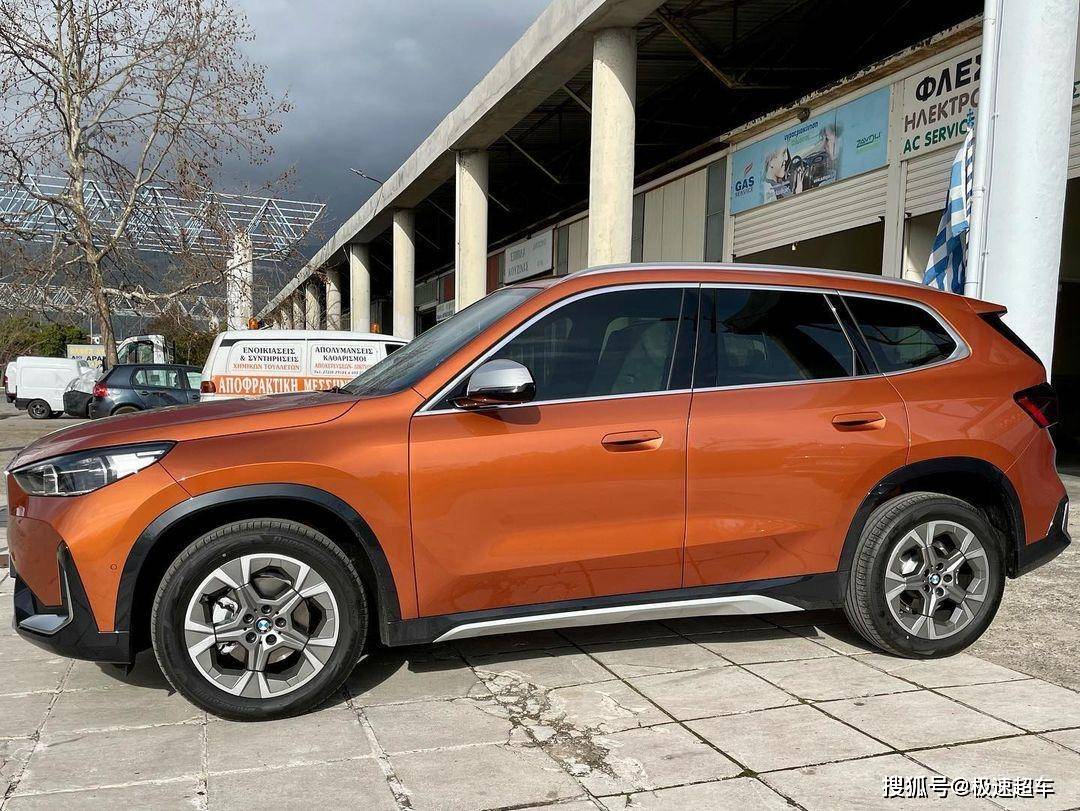 橘色车身真帅气！立体美学全面出击，新宝马X1即将登场，2.0T+8AT_搜狐汽车_搜狐网