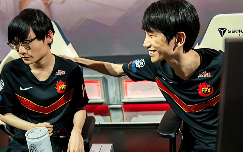 不是LWX？小天情感风波再反转，LWX牵手女子不是墨子？_Letme_Doinb_事情