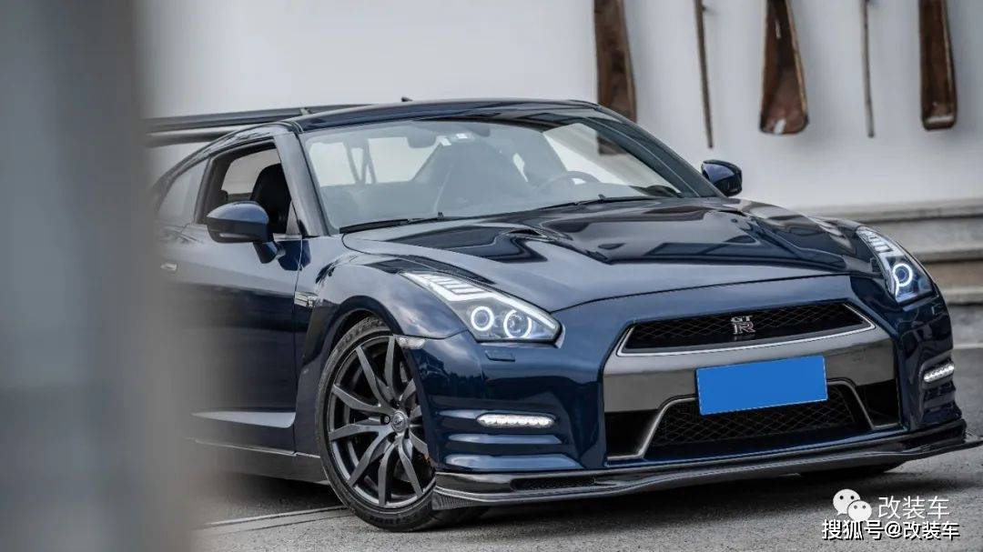 千匹日产GT-R R35了解一下？玩过法拉利458后还是觉得R35香_搜狐汽车_搜狐网
