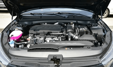 起亚K5中型轿车，溜背式的造型，搭2.0T+8AT，选它还是选凯美瑞？_搜狐汽车_搜狐网