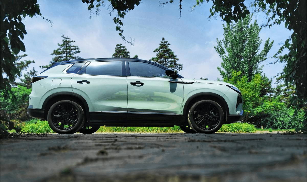 大五座定位很舒适，轴距达到2825mm，东风风神皓极产品力分析_搜狐汽车_搜狐网