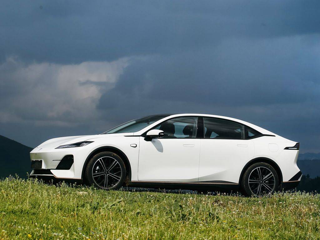 纯电轿跑，极氪001/长安深蓝SL03/零跑C01该选谁？_搜狐汽车_搜狐网