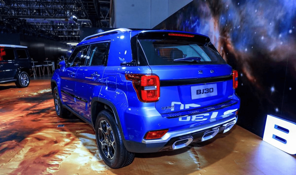 配1.5T+6AT，10万出头就能买的越野SUV，体验北京BJ30_搜狐汽车_搜狐网