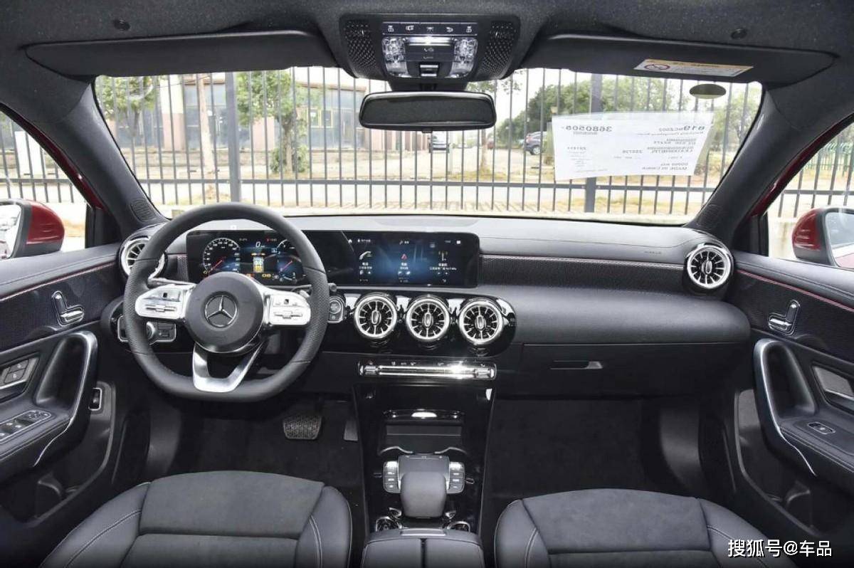 21.48万起，油耗低至5.4L，颜值高档次足，带你看奔驰A级_搜狐汽车_搜狐网