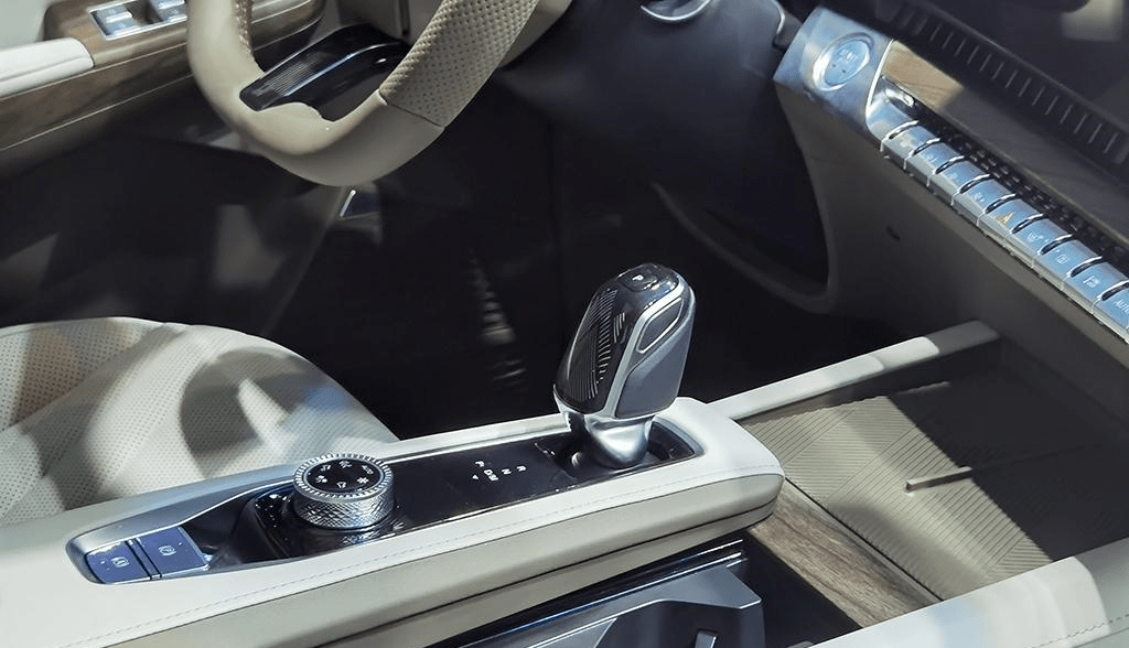 上汽荣威RX9有望明年2月上市，定位中大型SUV，配47英寸贯通屏_搜狐汽车_搜狐网