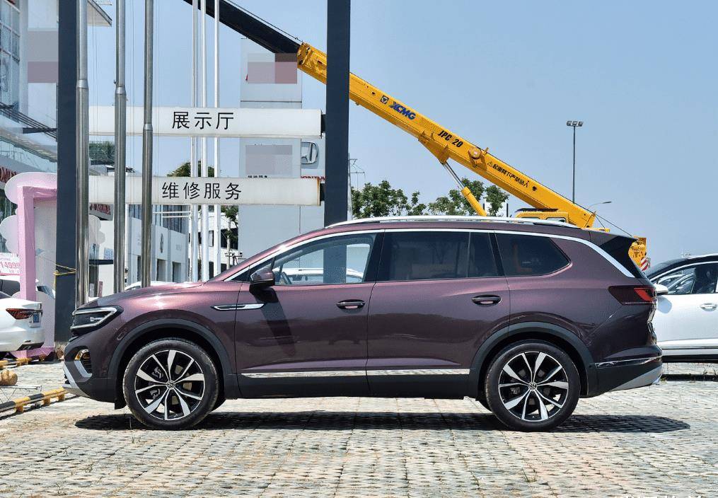 排量2.5T的一汽大众揽境530TSI四驱旗舰版目前实际落地多少钱？_搜狐汽车_搜狐网