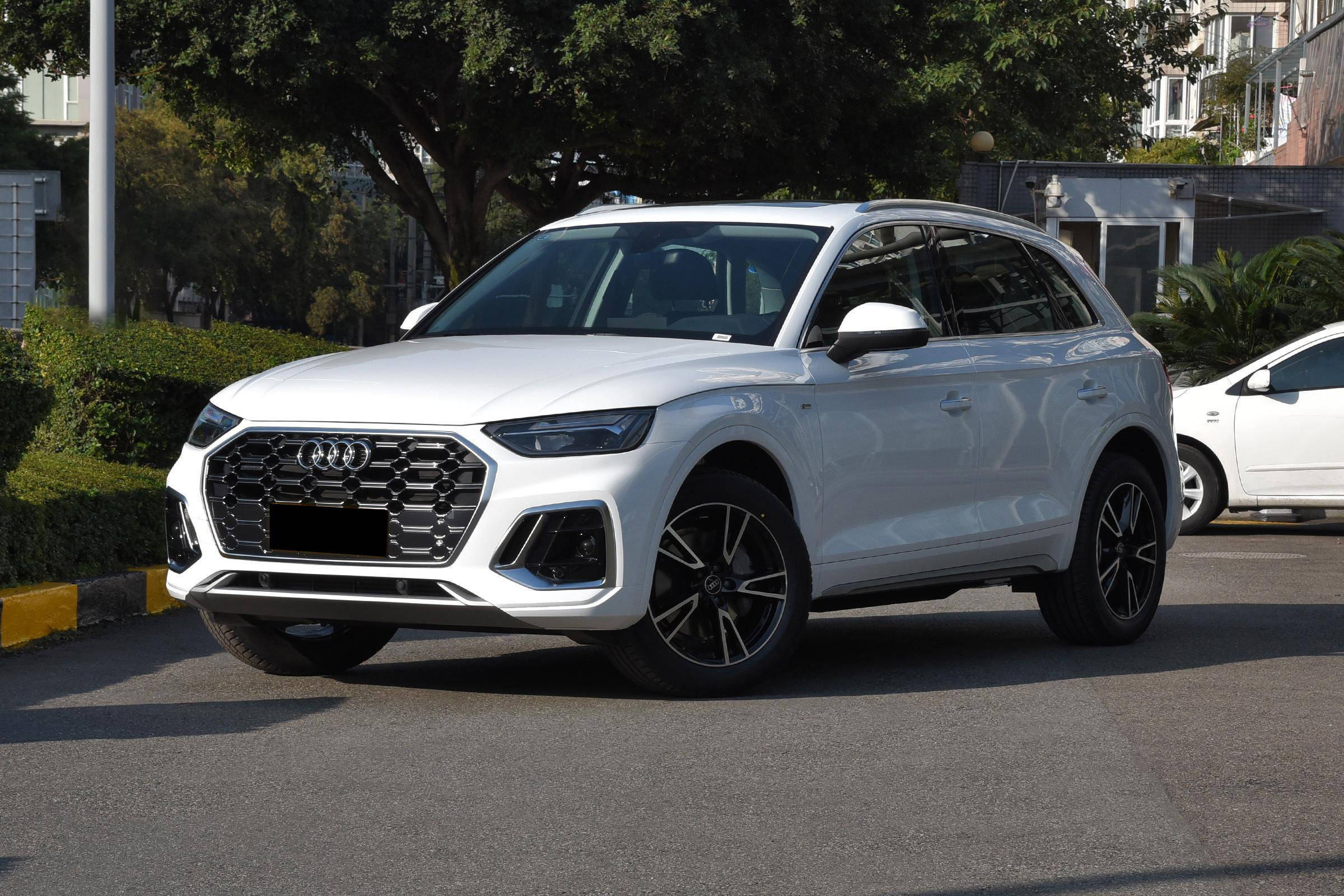 凯迪拉克XT5对比奥迪Q5L 日常用车谁更贴心？_搜狐汽车_搜狐网