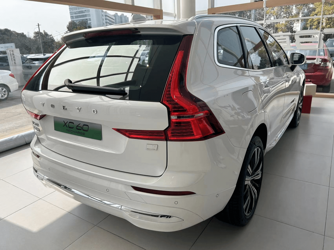 探店沃尔沃XC60：10W+的优惠给力，但有人仍在纠结Q5L_搜狐汽车_搜狐网