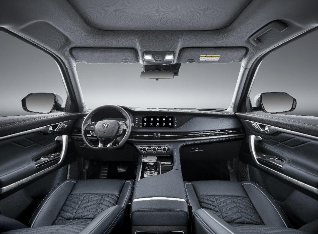 2.0T+8AT 大家庭智能7座SUV 长安CS95PLUS上市售17.59万起_搜狐汽车_搜狐网