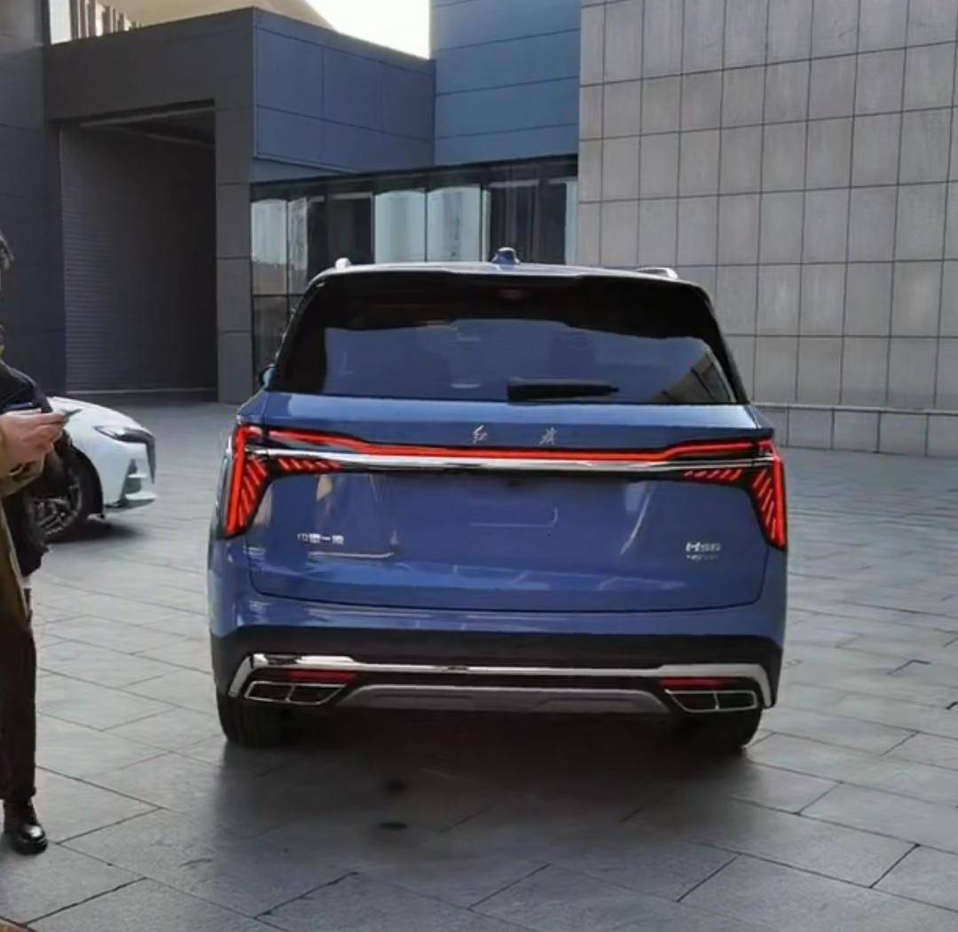 时尚前卫又大气，全新红旗HS6实拍图曝光_搜狐汽车_搜狐网