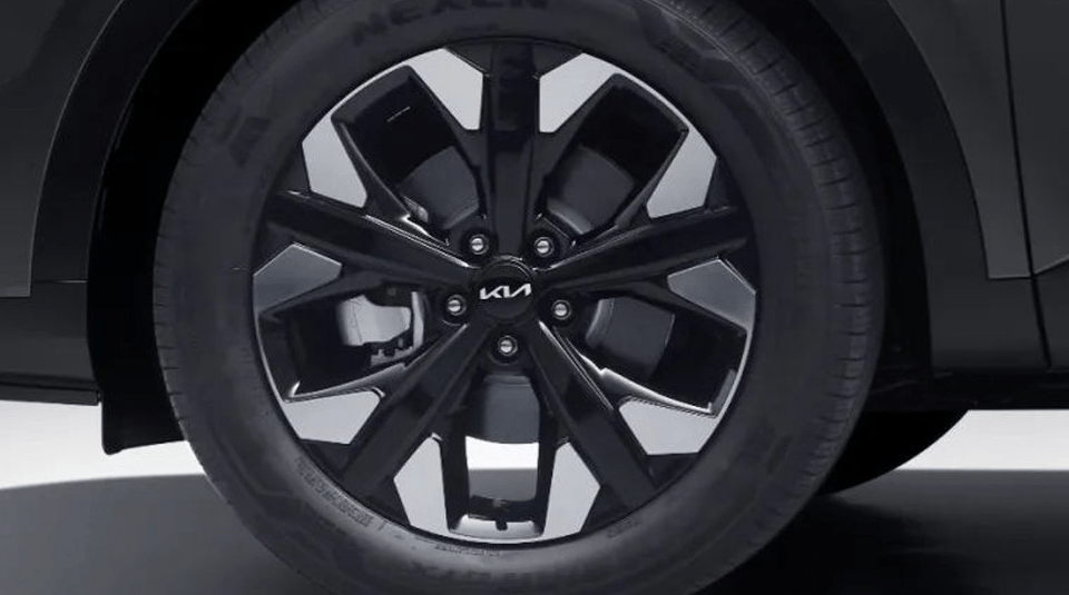 彻底抛弃7AT，配2.0T车型还配有四驱系统，2023款起亚新车登场_搜狐汽车_搜狐网