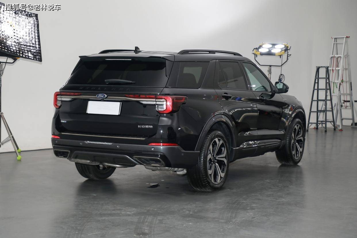 车长超5米，配2.3T+10AT，6/7座随便选，完胜同价位1.3T奔驰GLB_搜狐汽车_搜狐网