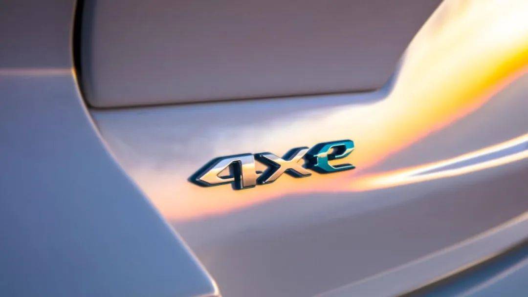 定价仅65万，大切诺基4xe凭什么定义美式豪华？_搜狐汽车_搜狐网