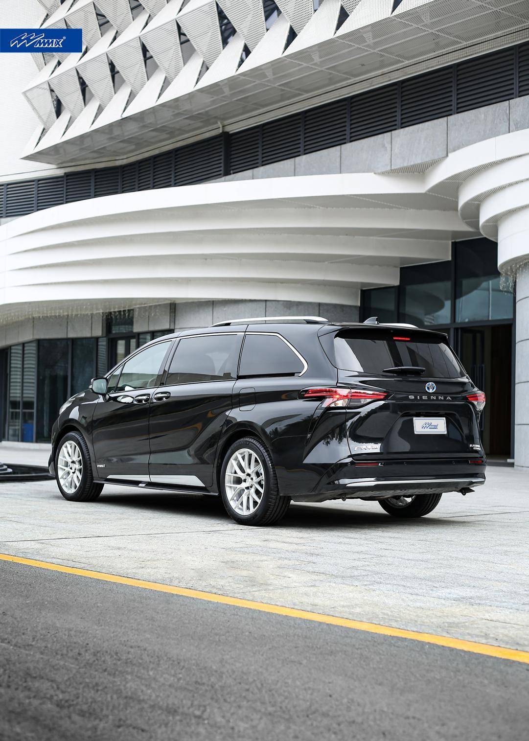 丰田赛那改装MMX MF27轮毂，气场全开_搜狐汽车_搜狐网