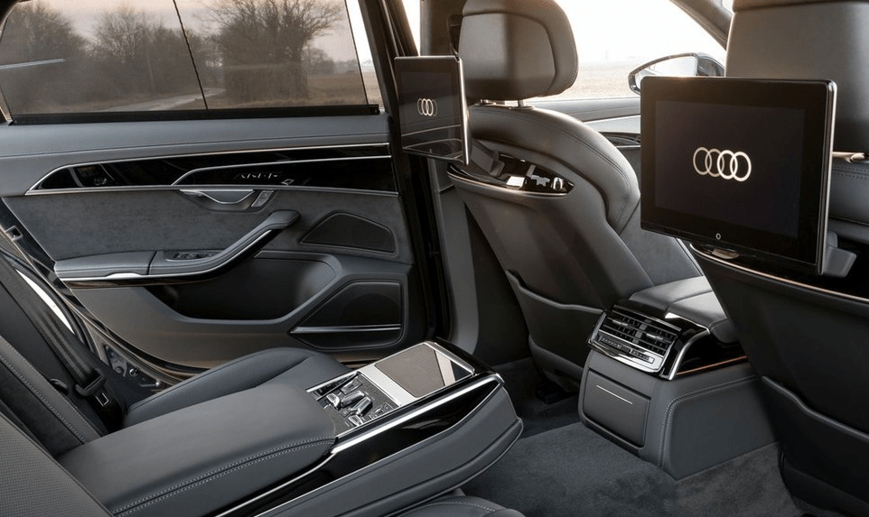 标配quattro四驱系统，新前脸年轻10岁，2023款奥迪A8L实图曝光_搜狐汽车_搜狐网