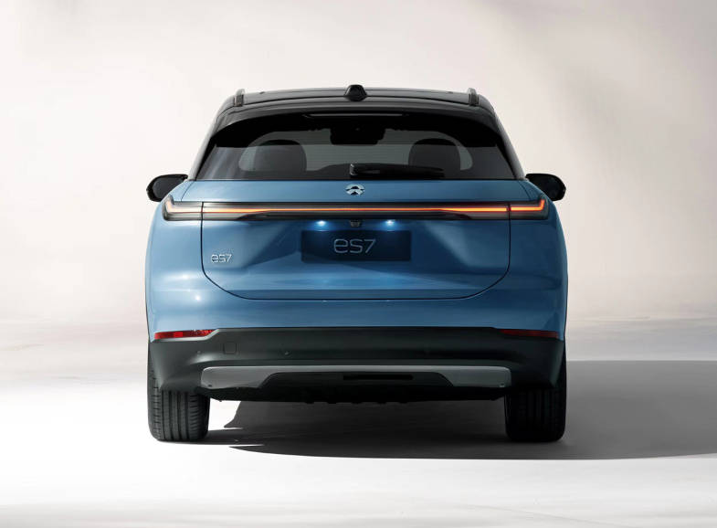 新势力王者SUV对决：智己LS7对比蔚来ES7谁更超值？你选哪款？_搜狐汽车_搜狐网