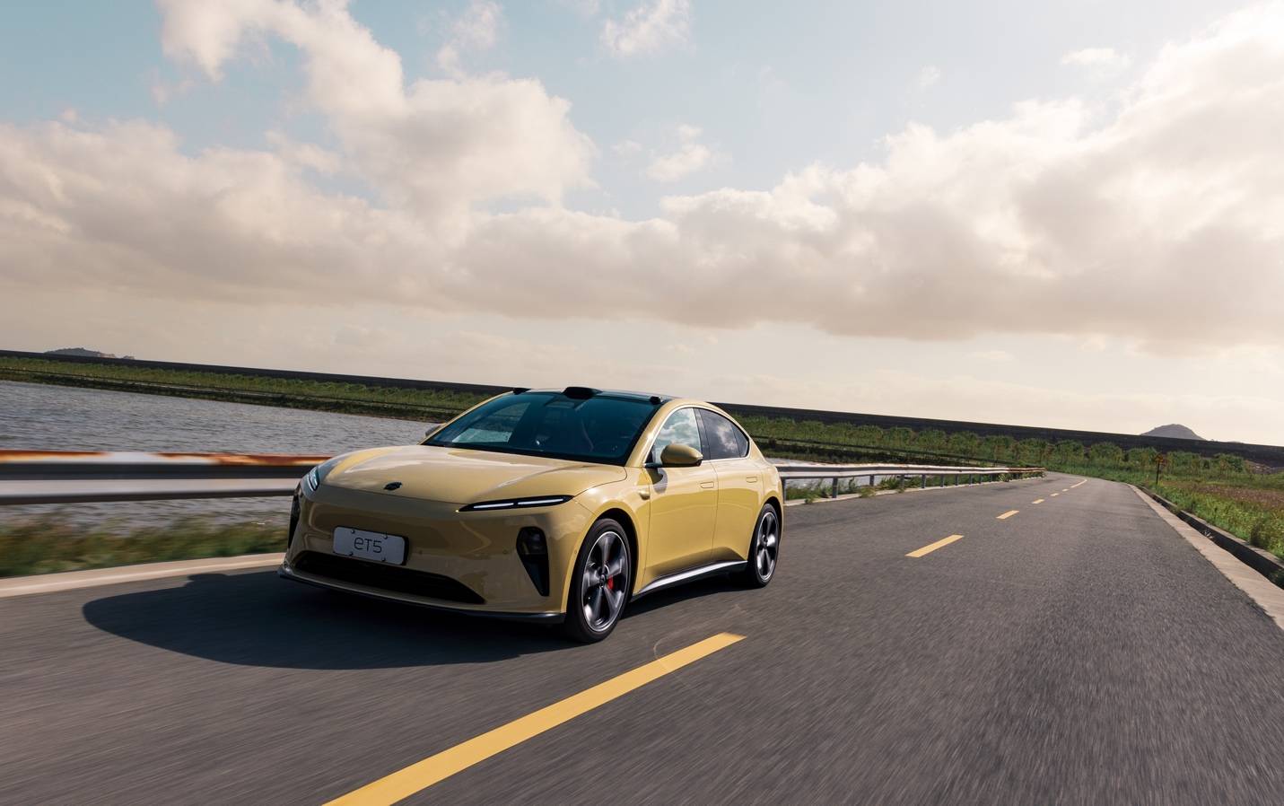 新手友好，老手进阶，蔚来ET5是纯电版“驾驶者之车”？_搜狐汽车_搜狐网