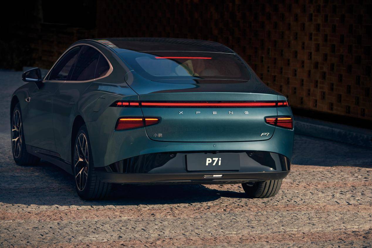 24.99万元起的小鹏P7i，能否碾压特斯拉Model 3、比亚迪海豹？_搜狐汽车_搜狐网