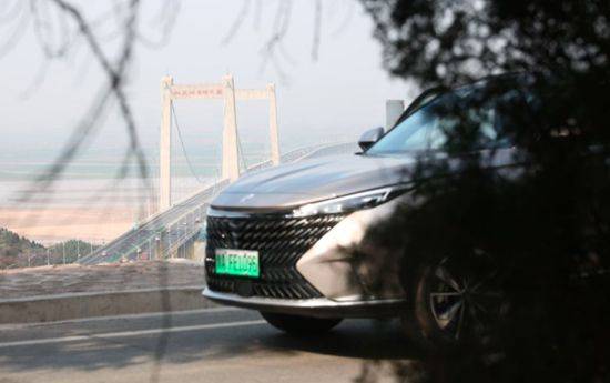 性价比天花板，卷王3月再卷价格风云，全新第三代荣威RX5限时9.99万起_搜狐汽车_搜狐网