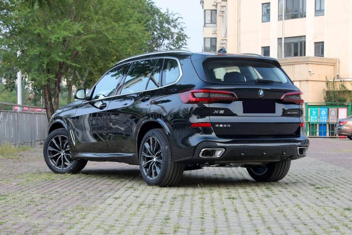 60万级豪华SUV之争！蔚来ES8行政版和宝马X5 30Li尊享型，该选谁？_搜狐汽车_搜狐网