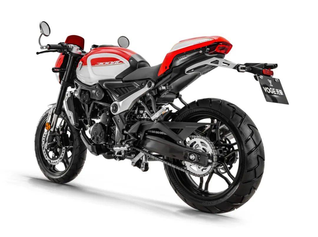 无极发布17980元Q250、20680元AC300 Café_搜狐汽车_搜狐网