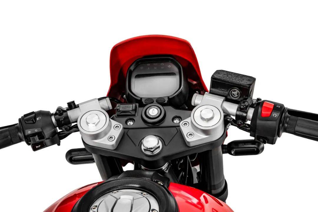 无极发布17980元Q250、20680元AC300 Café_搜狐汽车_搜狐网