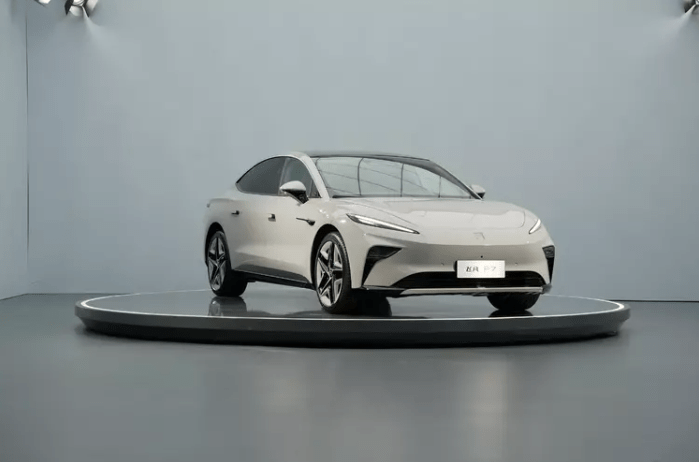 蔚来ET7的对手来啦 上汽飞凡F7上市 20.99万元起售_搜狐汽车_搜狐网