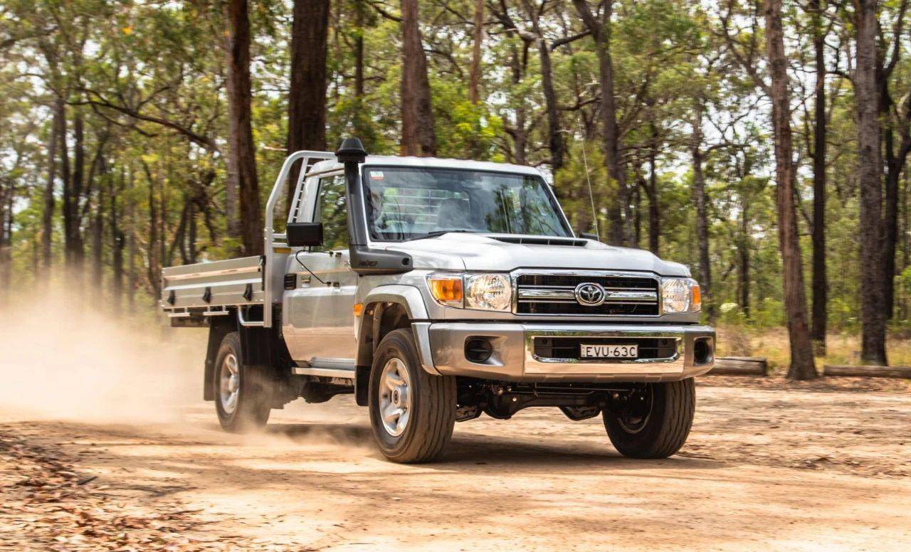 快40岁的陆巡快没了？丰田LC70供不应求！官方表示不会停产_搜狐汽车_搜狐网