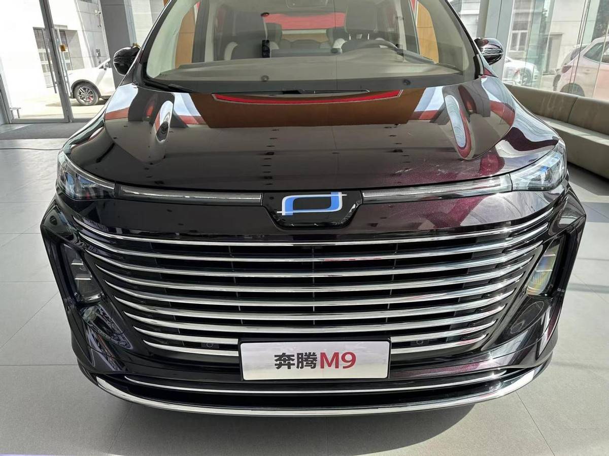 探店奔腾M9：23.58万起预售 比传祺M8大_搜狐汽车_搜狐网